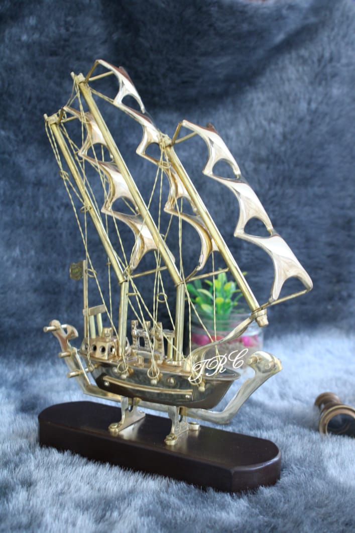 BRASS NAUTICAL SHIP MODEL WITH WOODEN BASE -RAJANS001 – www.soosi.co.in